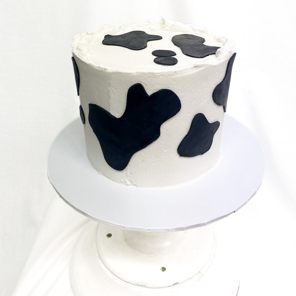 Cow Cake – Studio Cakes